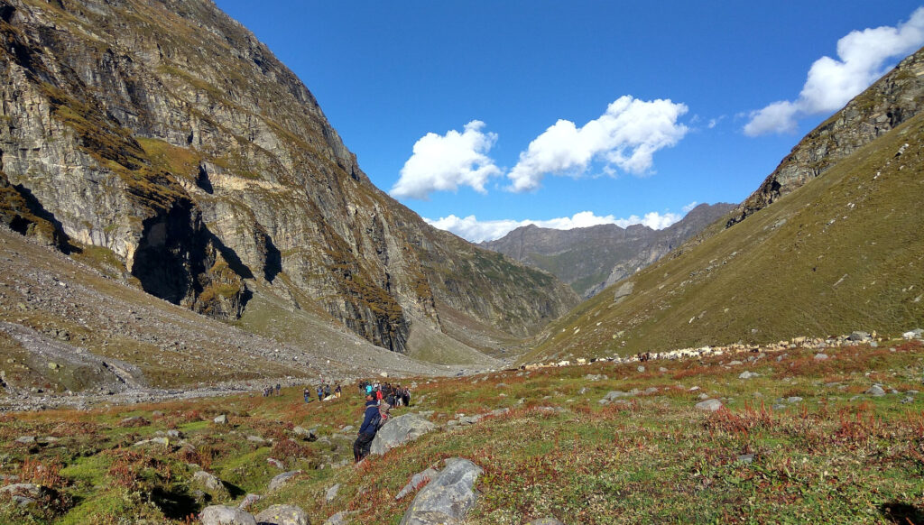 Hampta Pass Trek 2025: Guide With Distance & Best Time To Visit