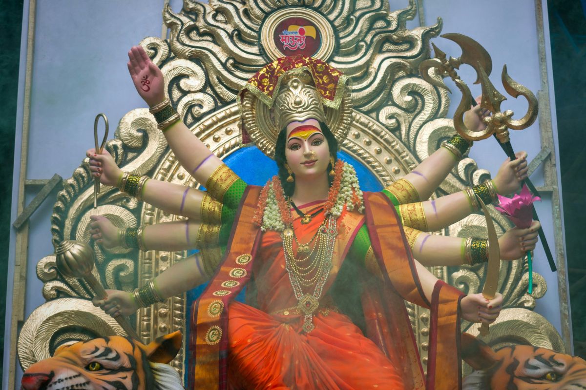 Navratri In Mumbai 2025: Best Pandals To Visit, Garba Venues & Event ...
